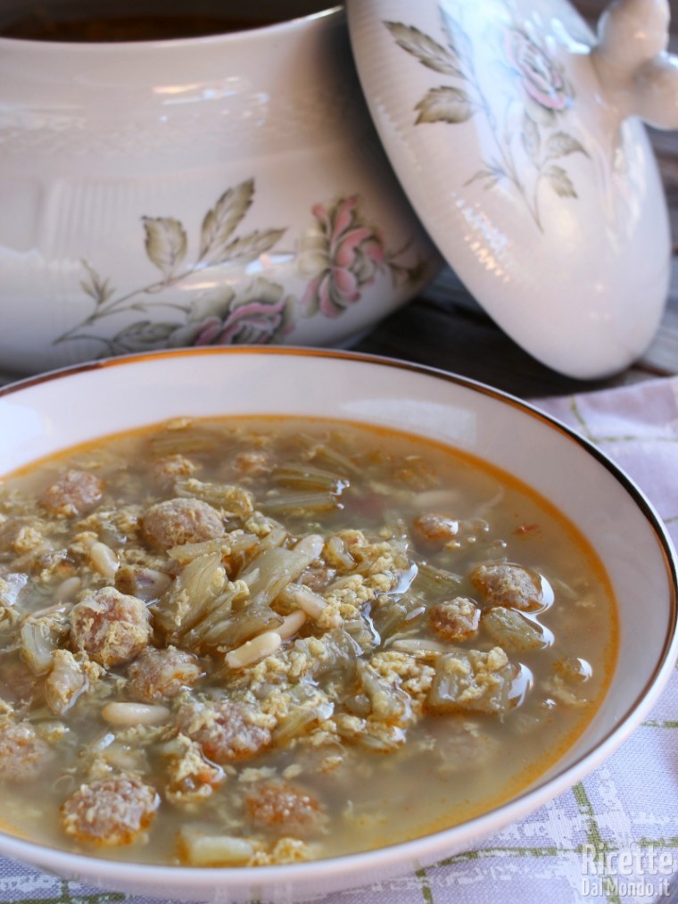 Cardo in brodo, cardone beneventano | RicetteDalMondo.it