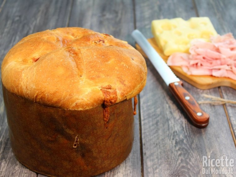 Panettone salato farcito lievitato | RicetteDalMondo.it