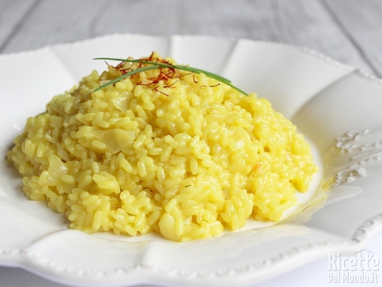 Risotto allo zafferano | RicetteDalMondo.it